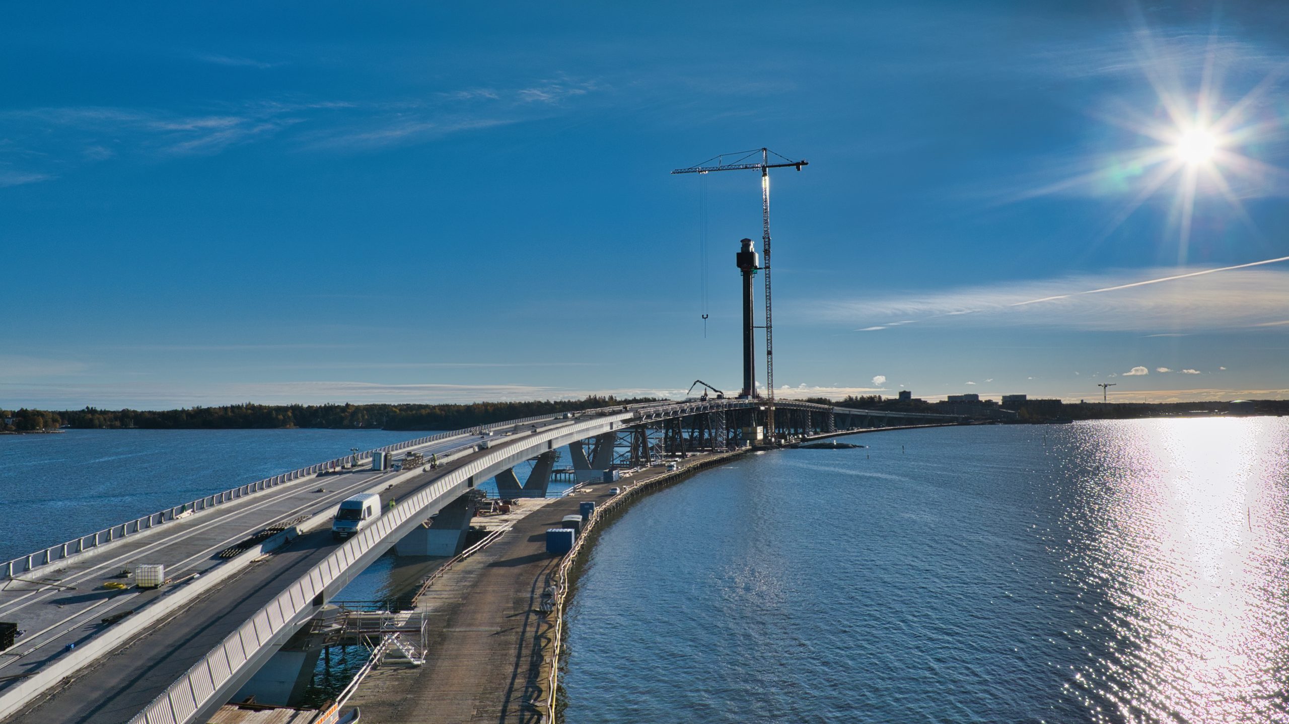 Nosturi saavutti huippunsa - Kruunusillat - Helsingin kaupunki